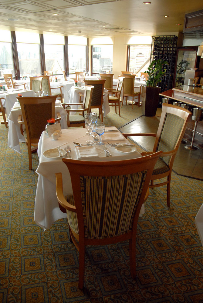 Windows Restaurant | The Skinny